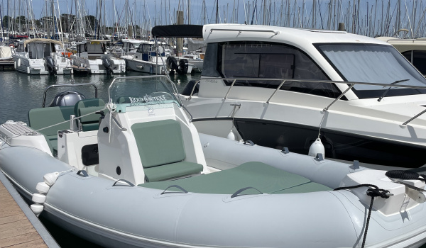 Location bateau à moteur La Trinité-sur-mer | Rioux Nautique