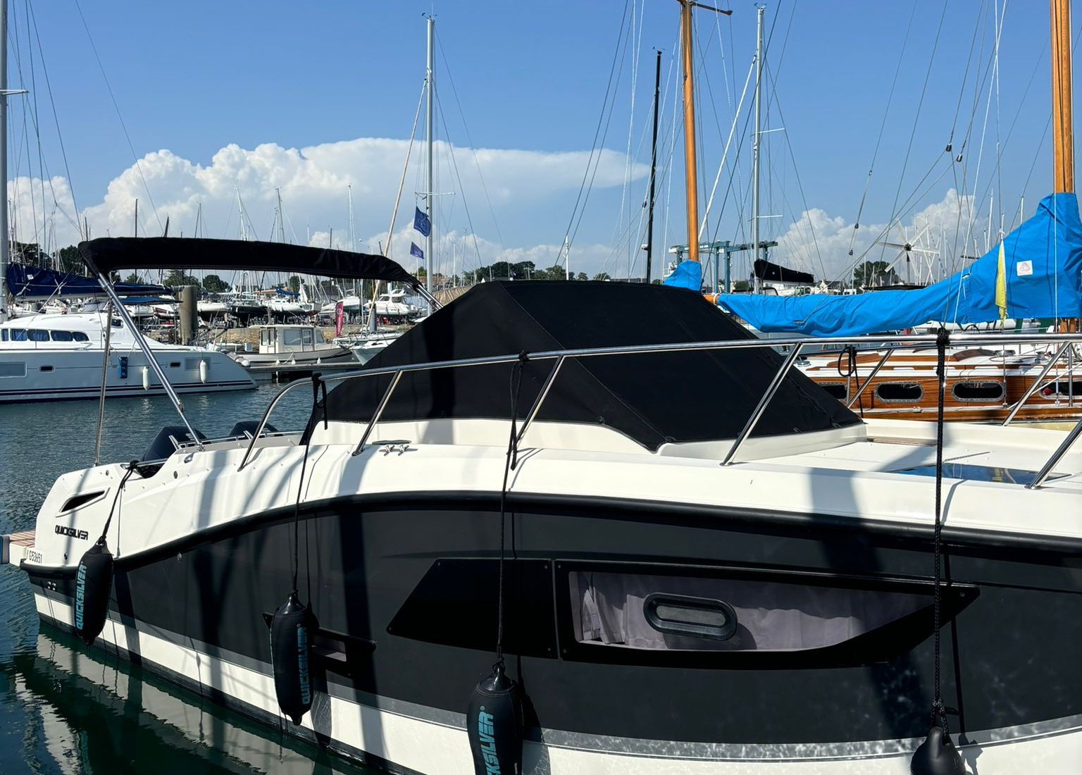 A vendre d'occasion QUICKSILVER 875SD | Rioux Nautique